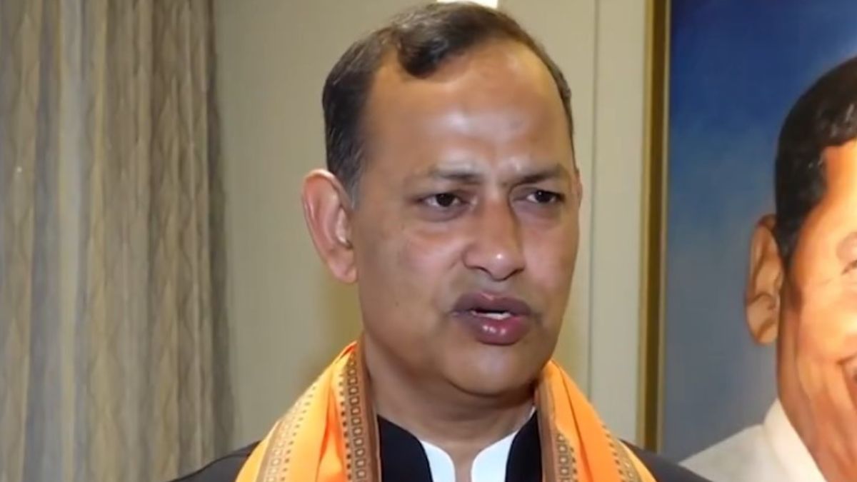 Delhi CM Oath Ceremony: Who Is Ravinder Indraj Singh, Dalit Leader To ...