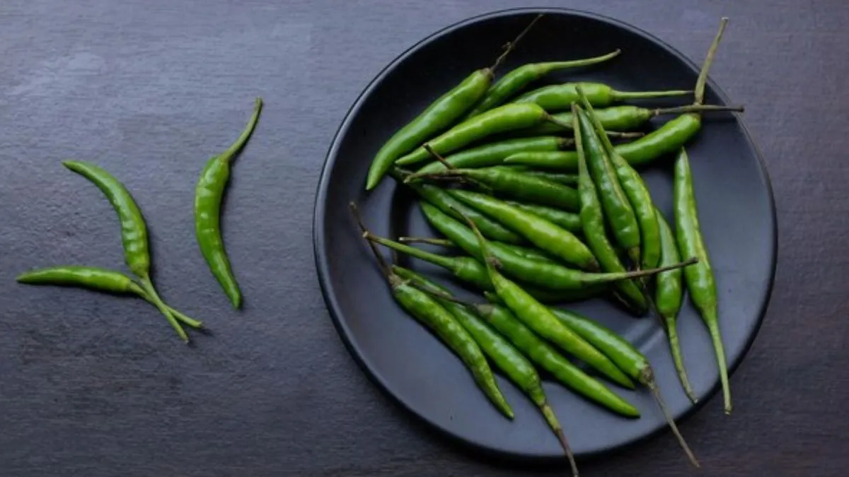 Why You Should Eat Green Chillies With Your Meals| Know Astonishing ...