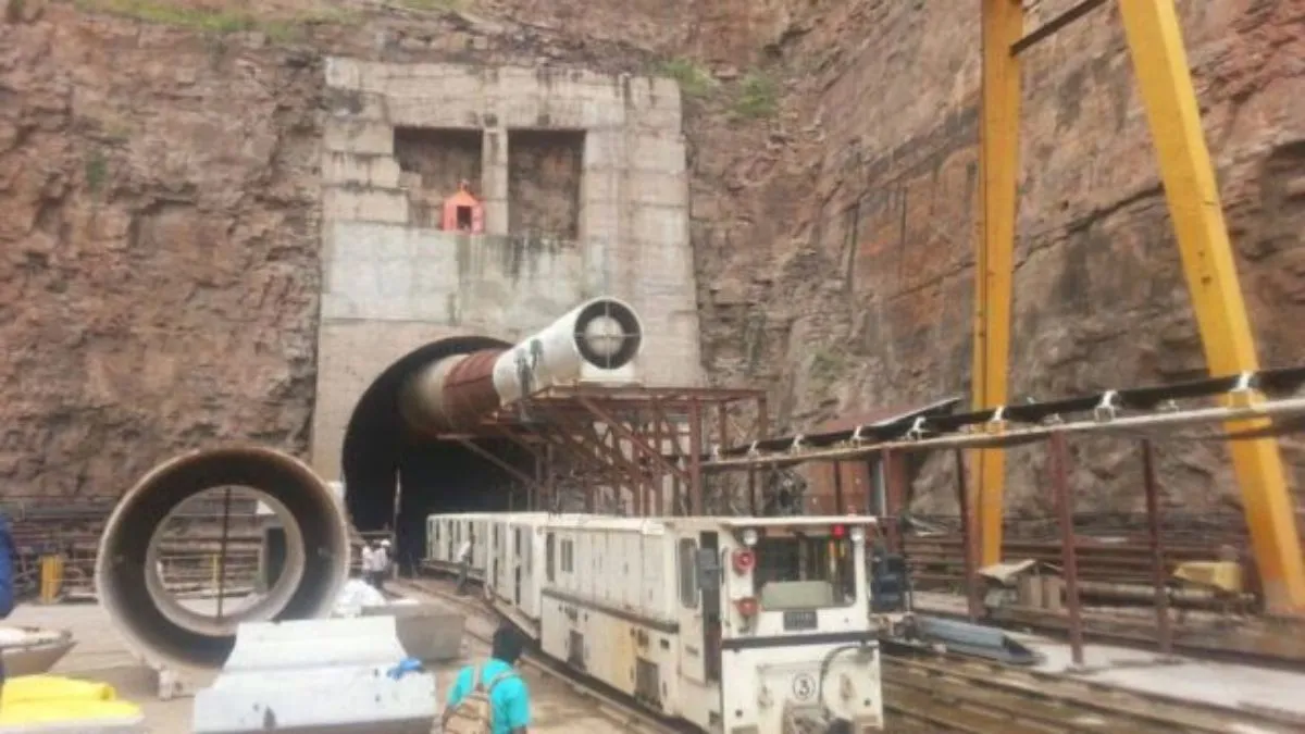 Telangana Tunnel Collapse: Under-Construction Roof Of SLBC Tunnel Caves ...