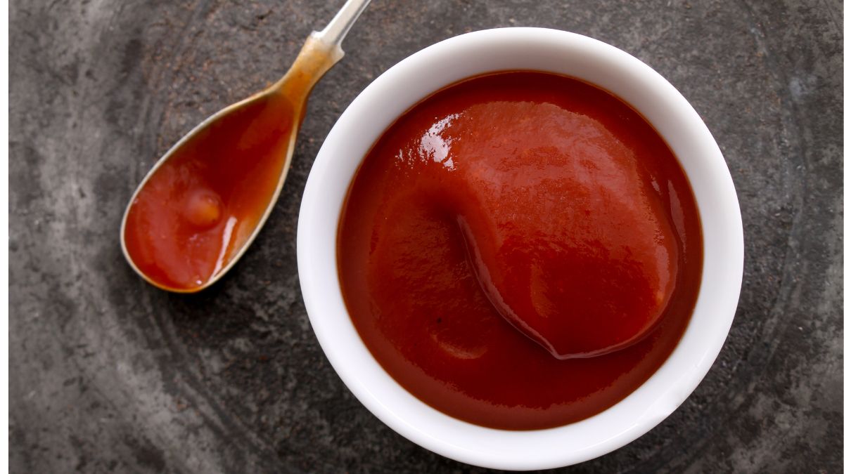 5 Lesser-Known Ways To Use Tomato Ketchup Beyond Cooking
