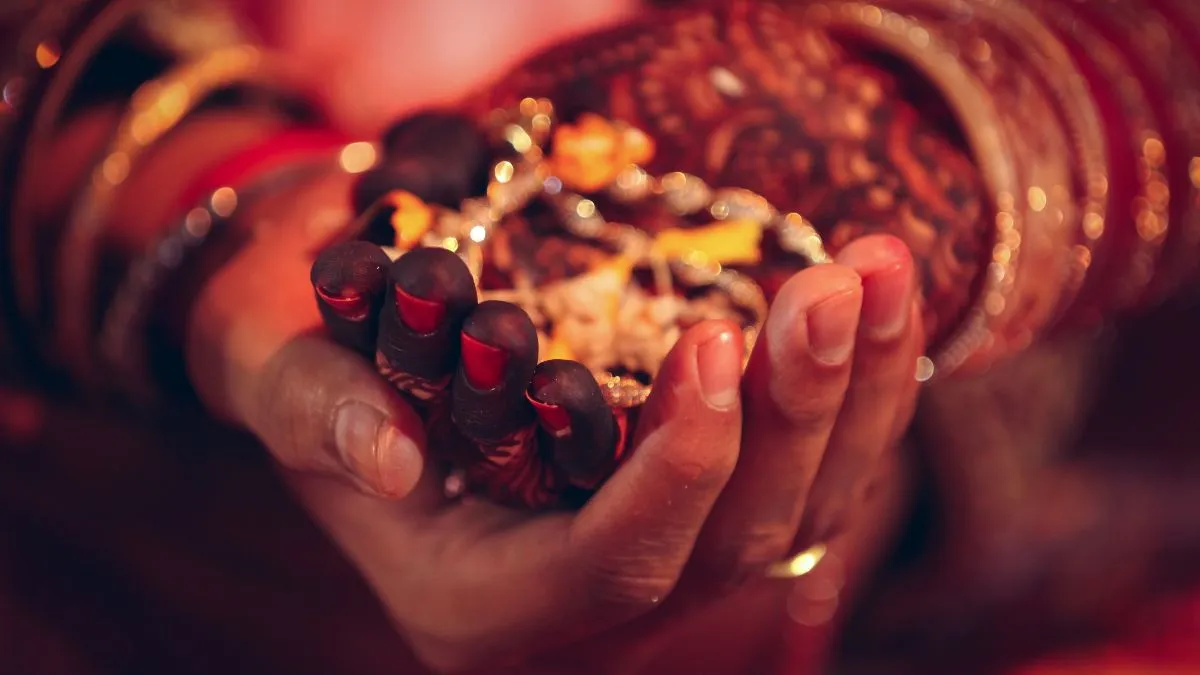 UP: Man With Three Kids Marries 24-Year-Old Girl For Govt Mass Marriage Scheme Benefits In Amroha