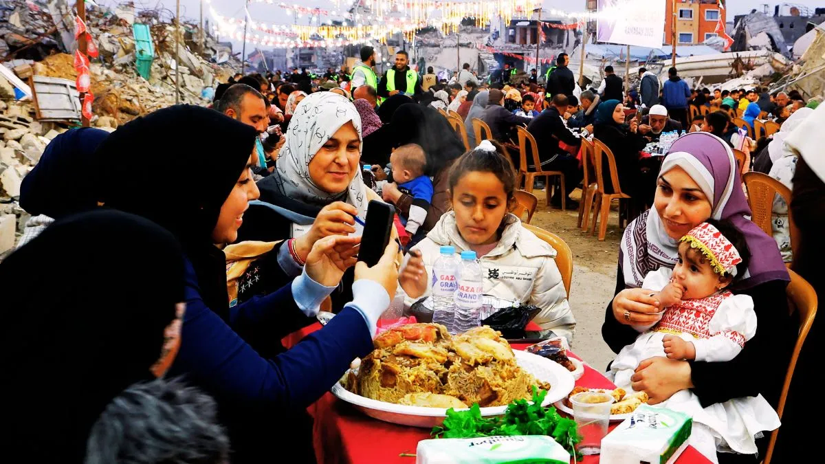 Heartbreaking Photos: Palestinians Celebrate Ramadan Amidst Rubble Of Gaza