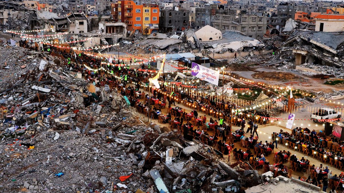 Heartbreaking Photos: Palestinians Celebrate Ramadan Amidst Rubble Of Gaza