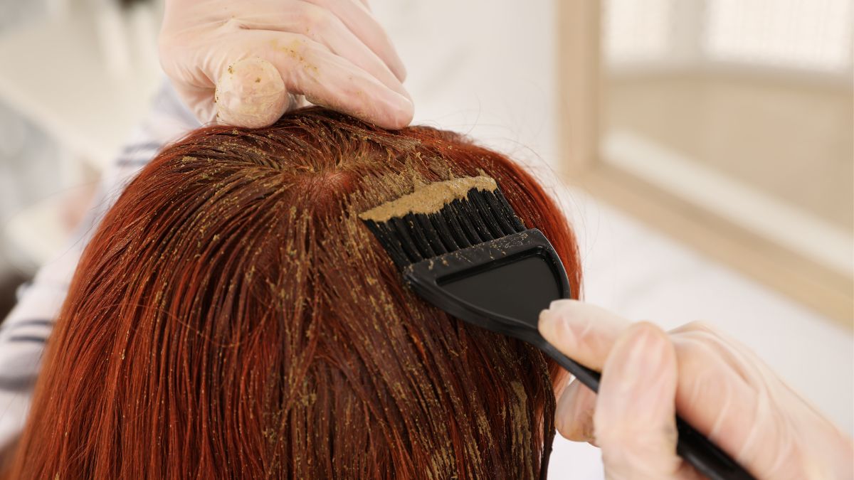 How Mehndi Can Cause Harm To Your Hair? 5 Potential Effects You Must Know