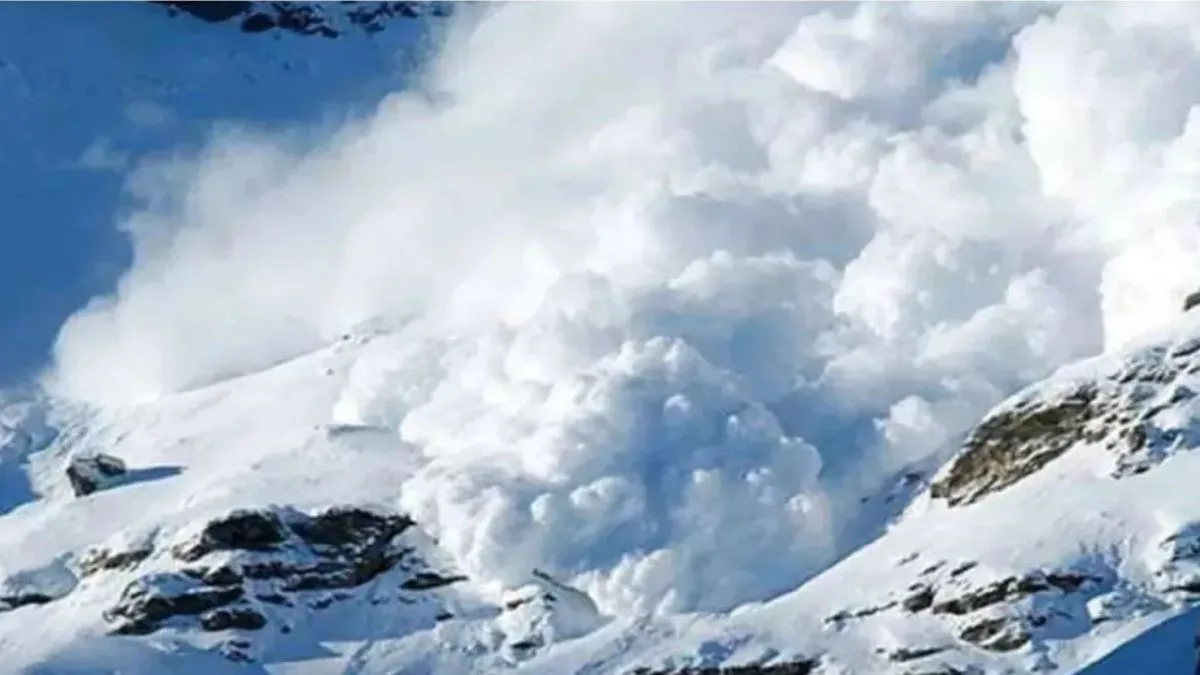 Uttarakhand Avalanche Warning: Snow Accumulates On Roads In Dharchula ...