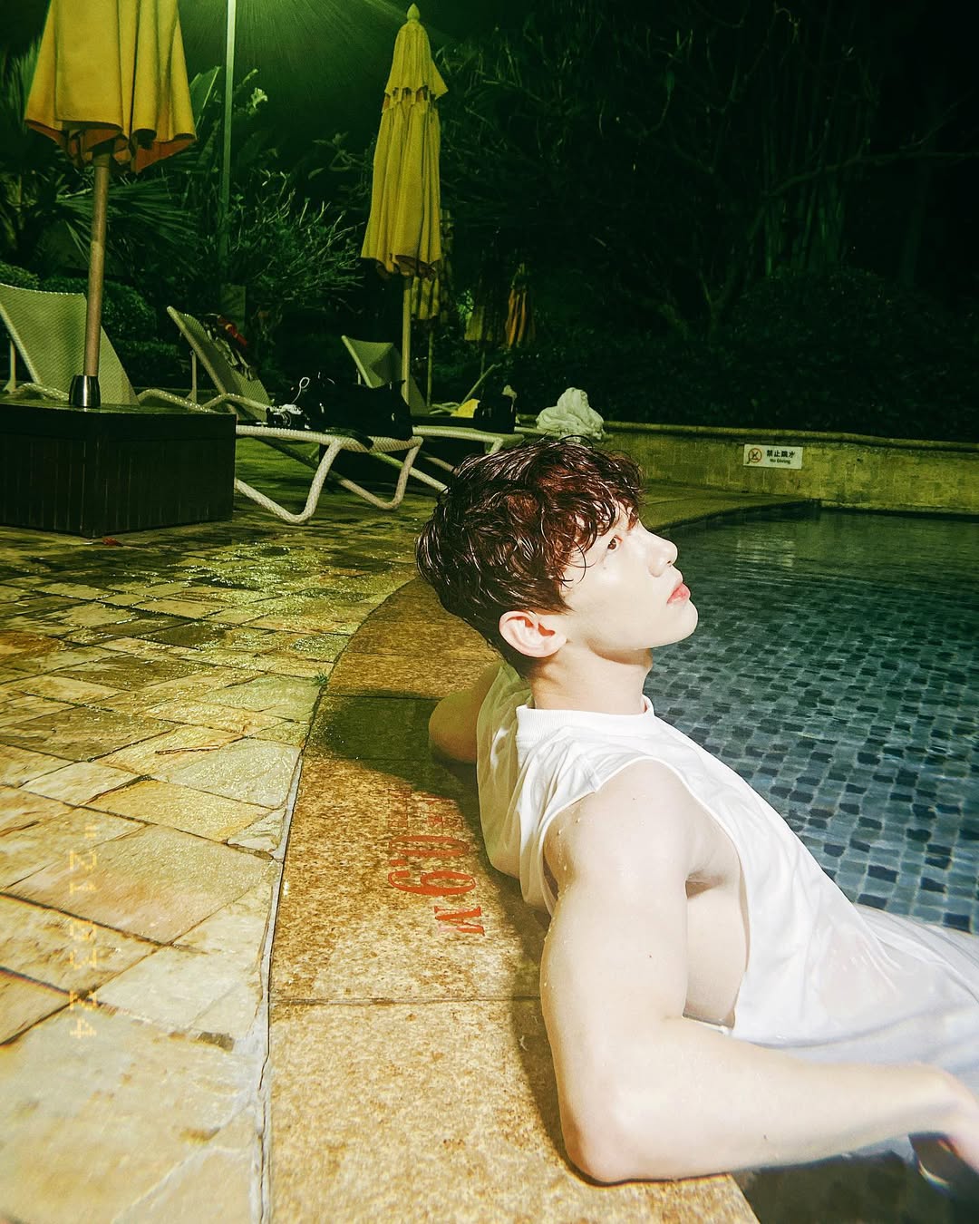 10 Stylish Poses Of The First Frost Actor Bai Jingting That Every Guy ...