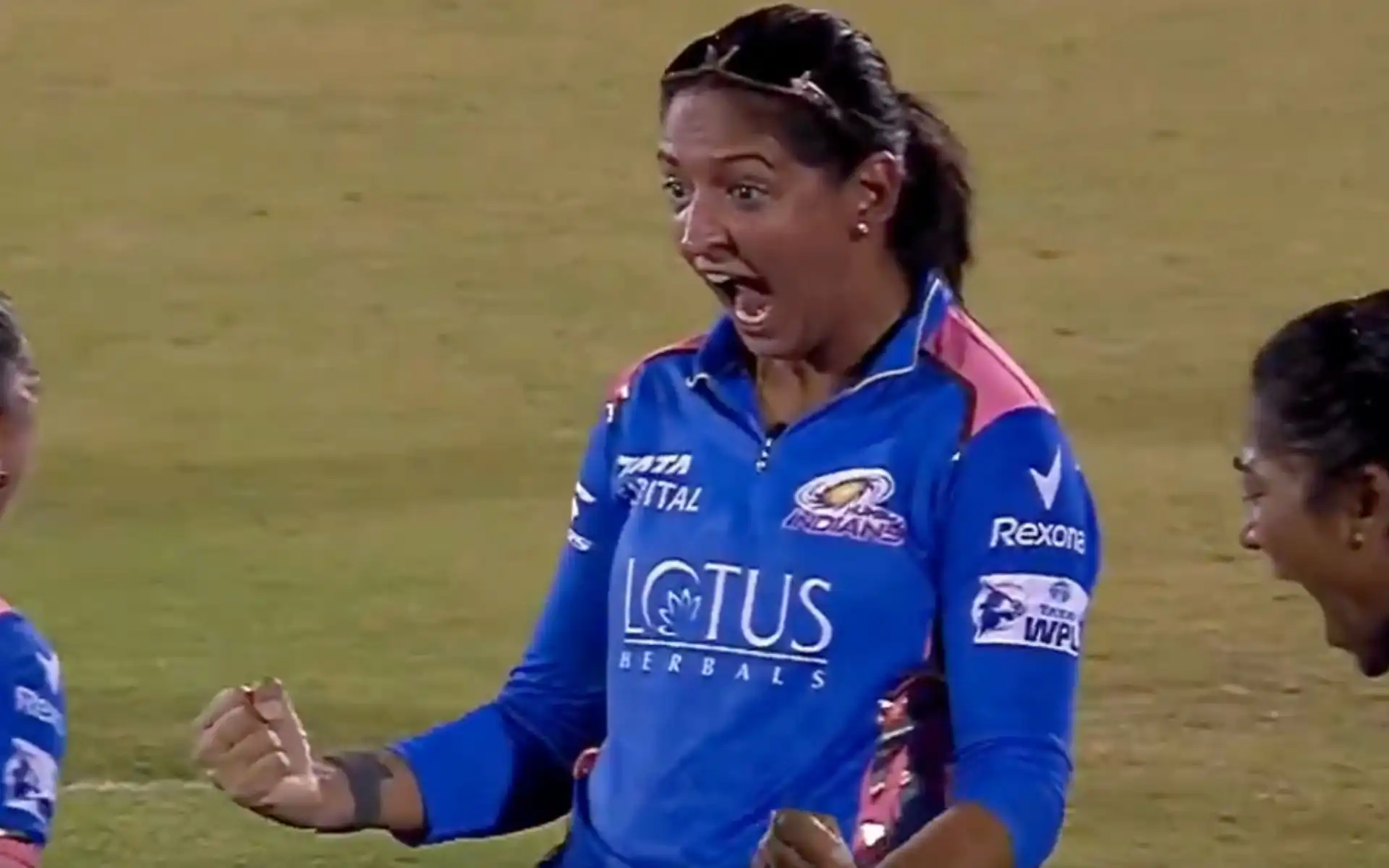 DC-W vs MI-W WPL 2025 Final: Harmanpreet Kaur's Reaction Goes Viral ...