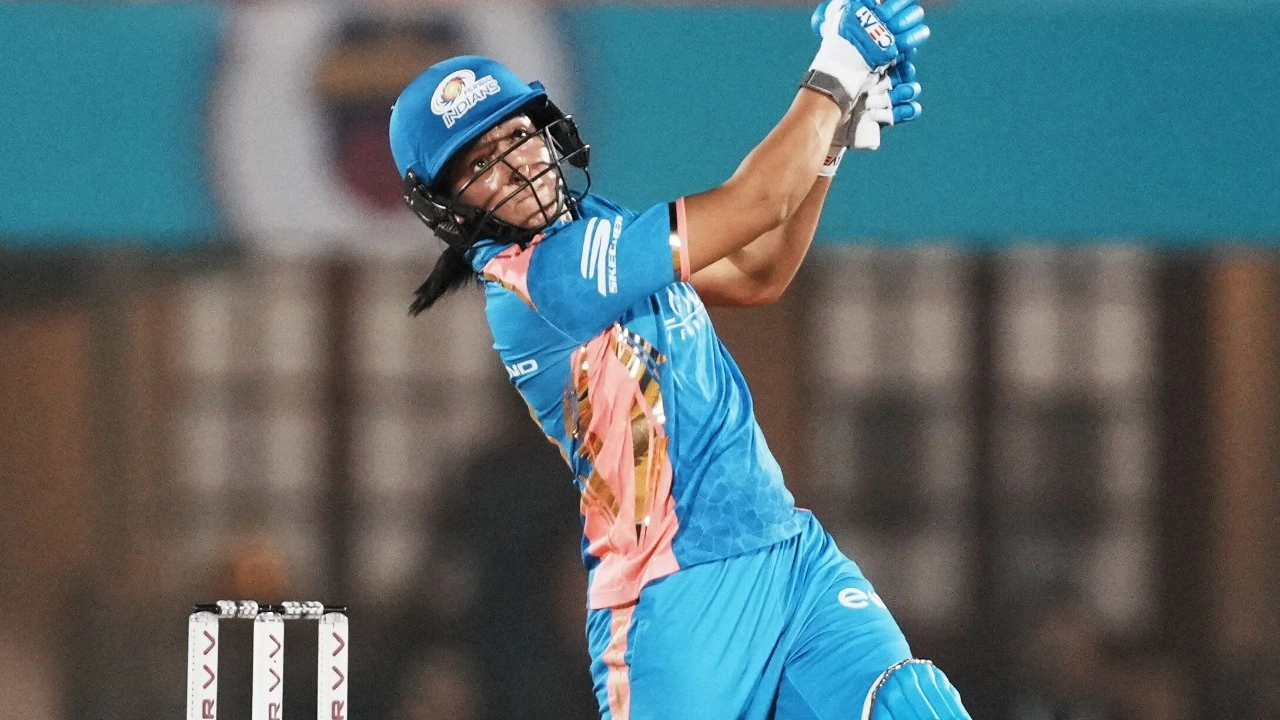 MI-W vs DC-W WPL 2025 Final: Harmanpreet's 66 Helps MI To Post 149/7 ...