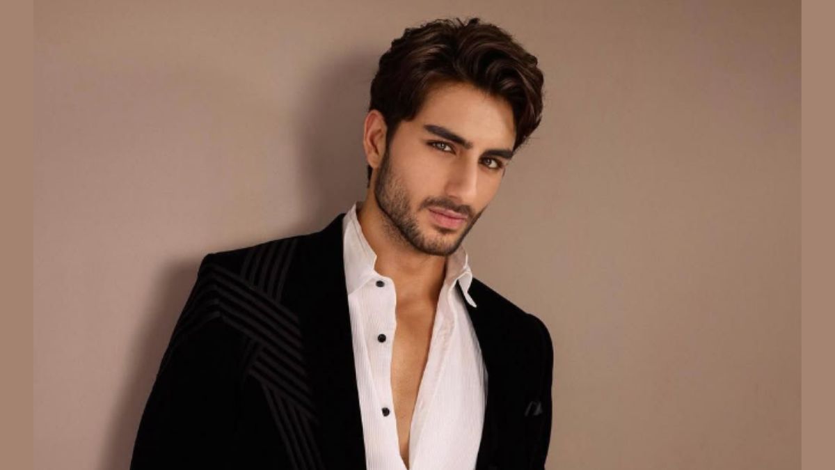 Ibrahim Ali Khan Allegedly Threatens Pakistani Critic After ‘Nose Job ...