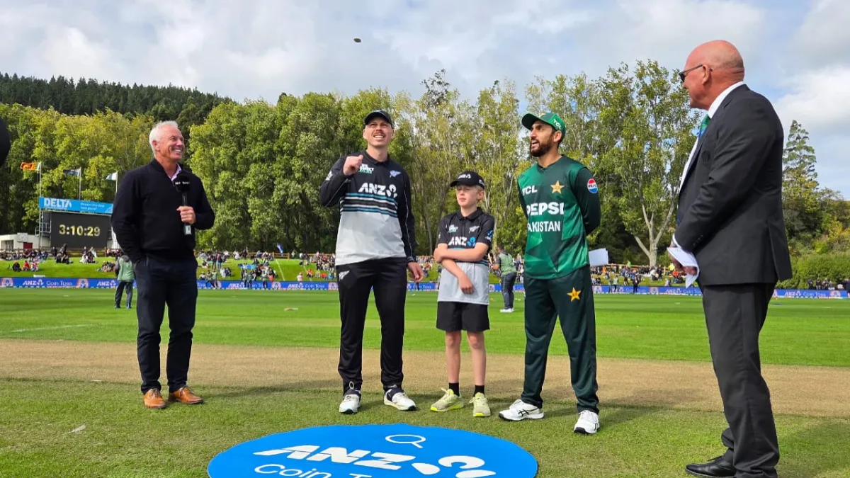 NZ vs PAK T20: New Zealand To Bowl First After Brief Rain Delay In ...