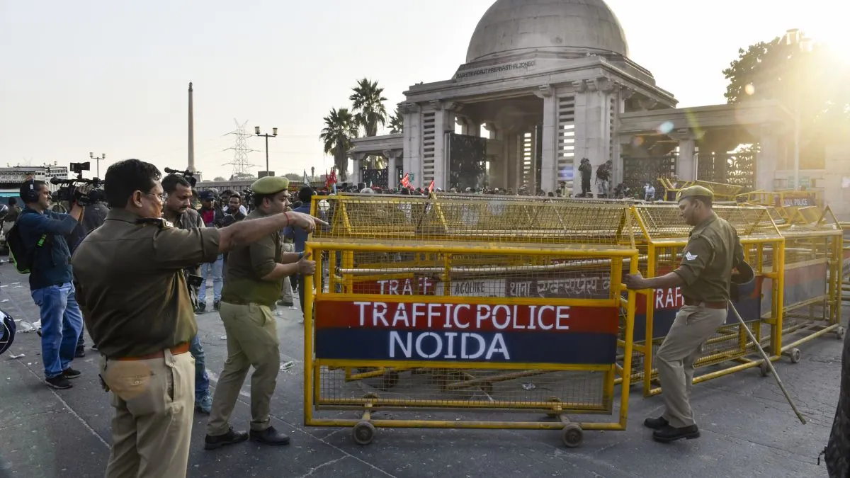 Noida Traffic Police Introduces SOS Diversion Plan: 22 Emergency Points ...