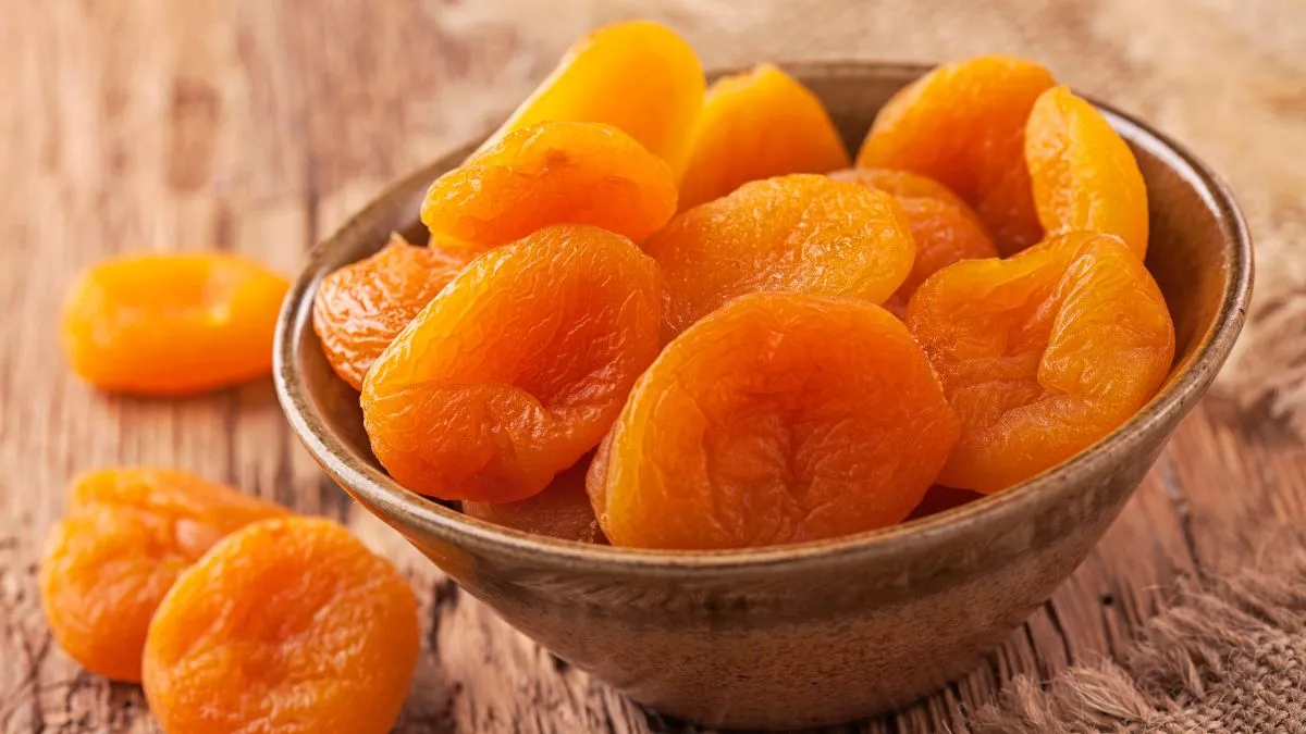5 Wonderful Health Benefits Of Eating Dried Apricots Every Morning