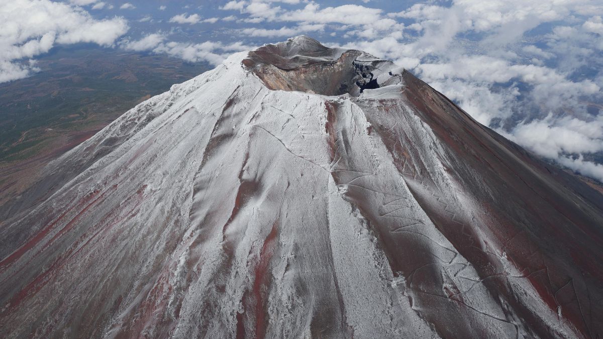 Is Mount Fuji About To Explode? Japan Warns Tokyo Residents To Prepare ...