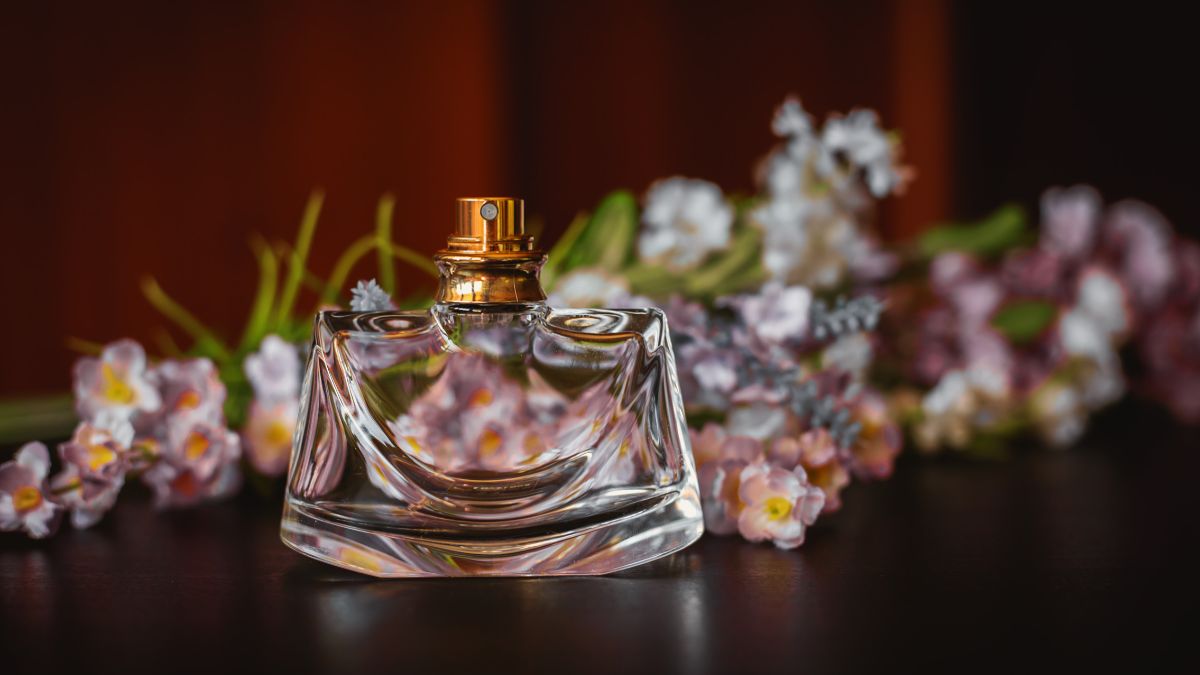 6 Long-Lasting Perfume Notes For Women To Stay Fresh All Day