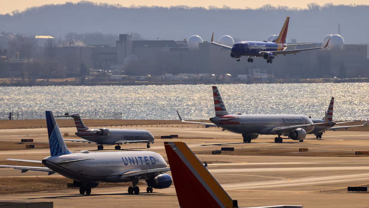 Delta Air Lines Flight Almost Collides With US Air Force Jet Near ...