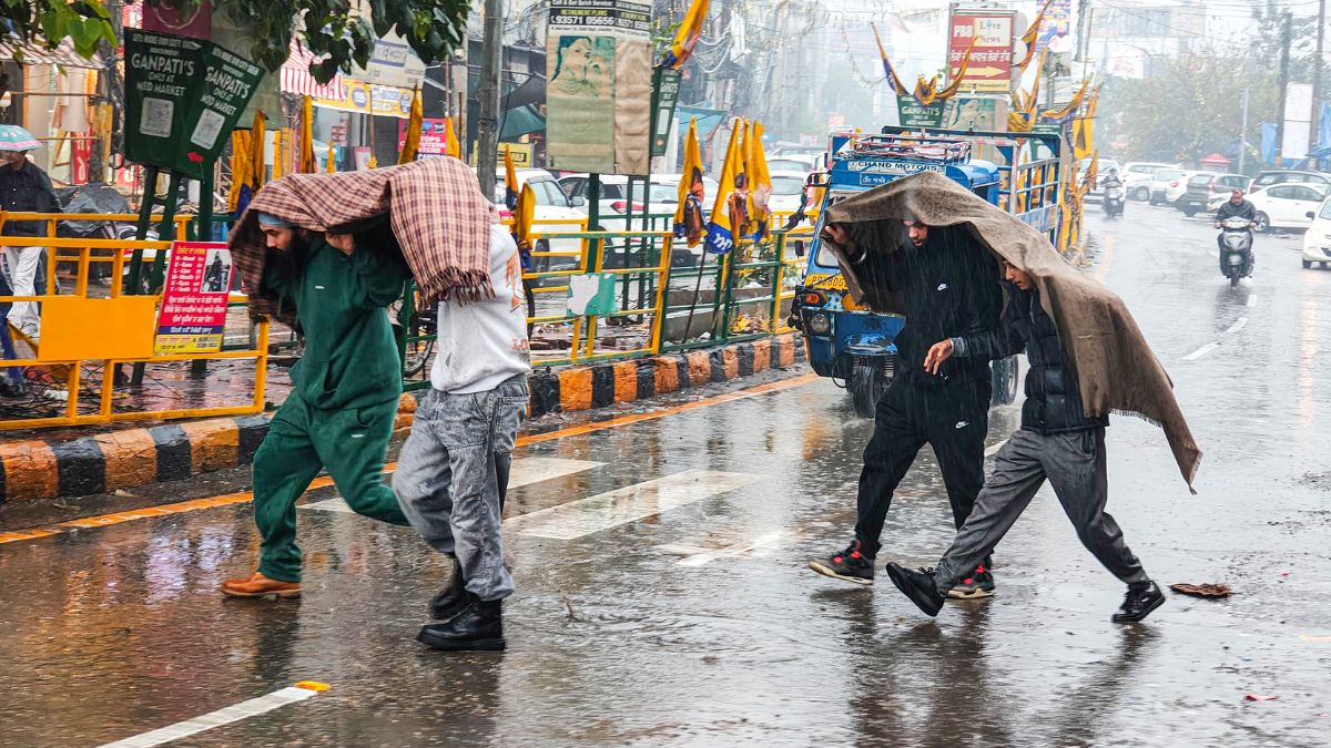 Mumbai To Receive Light Rain Today And Tomorrow, IMD Issues Yellow ...