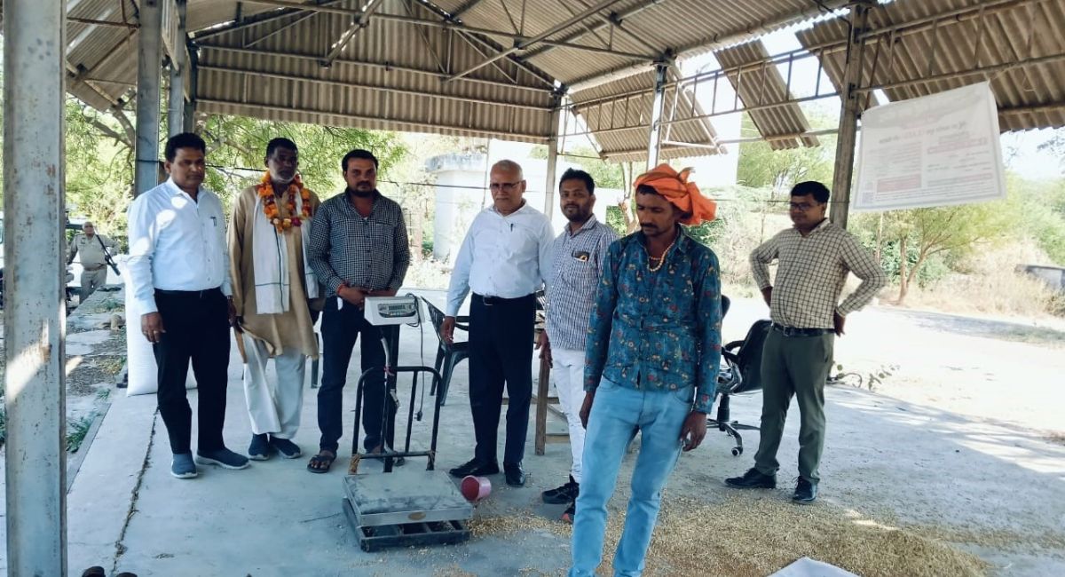 Jalaun District Admin Boosts Wheat Procurement Efforts, Opens 66 ...