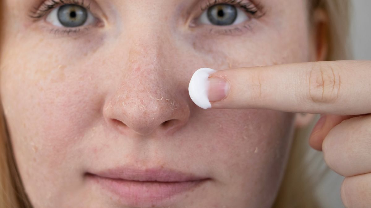 Facing Dry, Dull Skin Due To AC? Easy Hacks To Hydrate Your Skin At Home