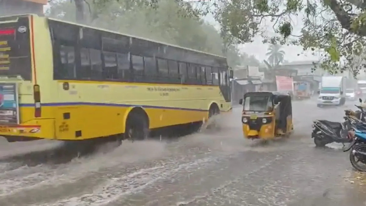 Tamil Nadu Rains: Heavy Downpour Hits Rameswaram, Waterlogging Across Multiple Areas; Check IMD ...