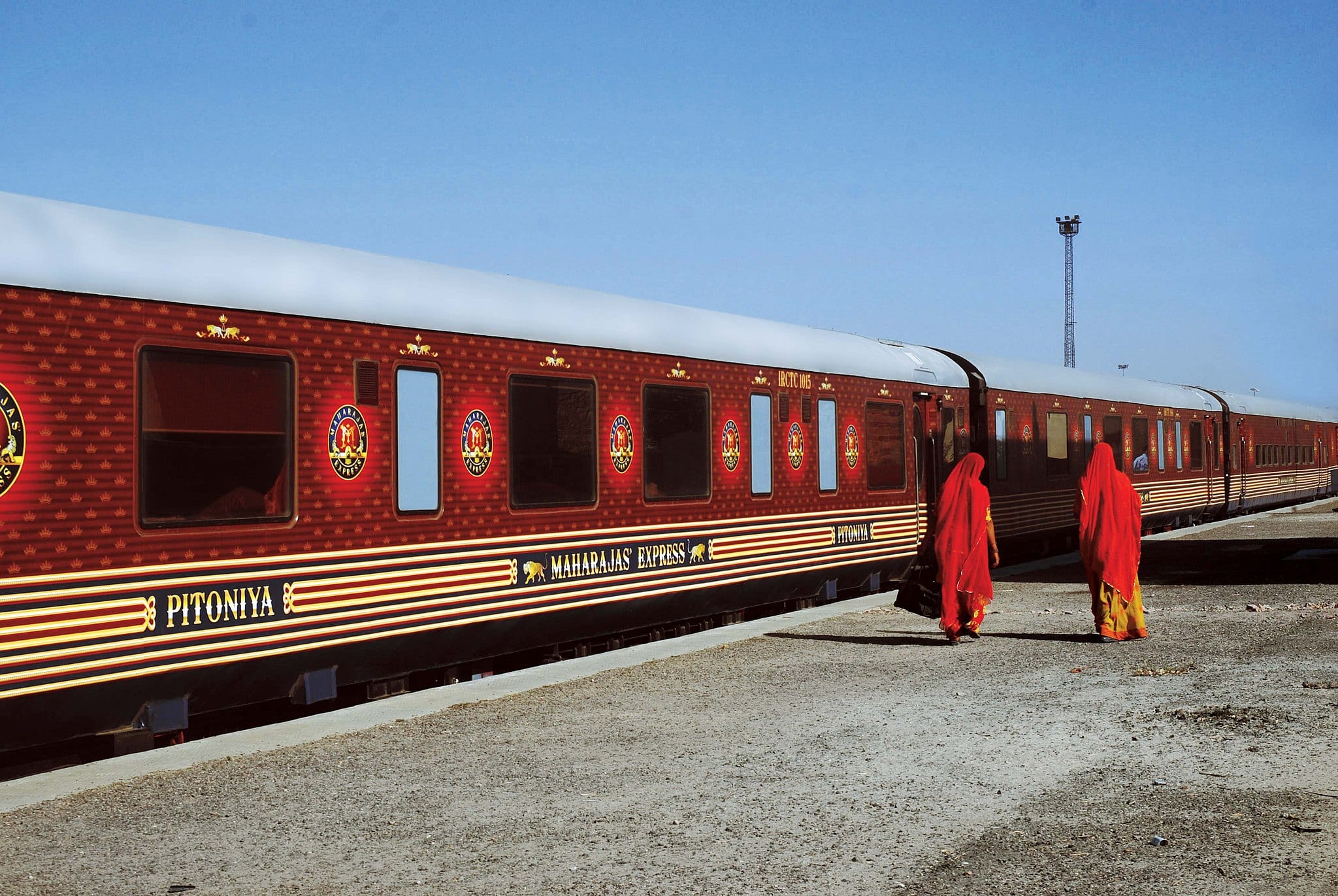 List Of Top 10 Most Luxurious Trains In India: Maharaja Express, Golden ...