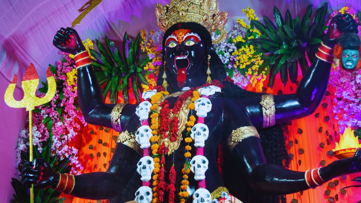 Chaitra Navratri 2025 Day 7: Colour, Bhog, Mantra, Vrat Katha, Shubh ...