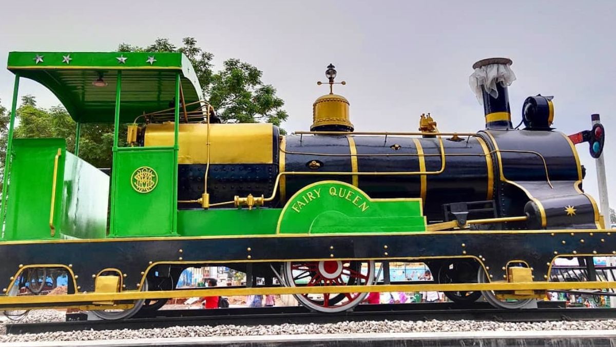 List Of Top 10 Most Luxurious Trains In India: Maharaja Express, Golden ...