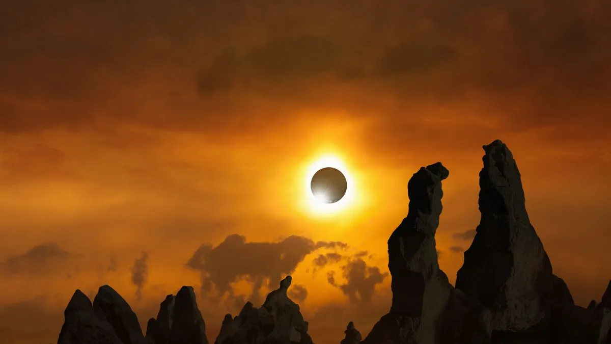 Nature’s Omen? Birds Fall Silent During Total Solar Eclipse; Scientists ...