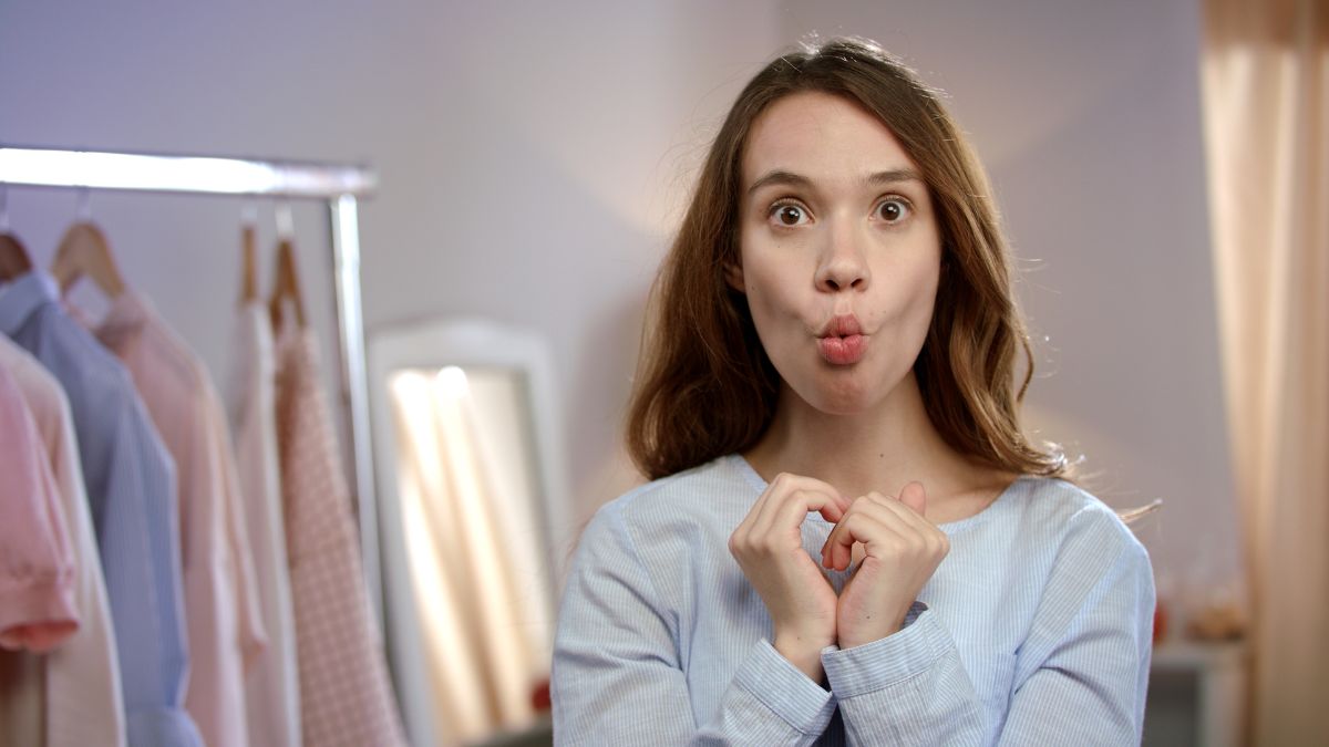 4 Must-Try Facial Exercises To Get Perfect Jawline And Sculpted ...