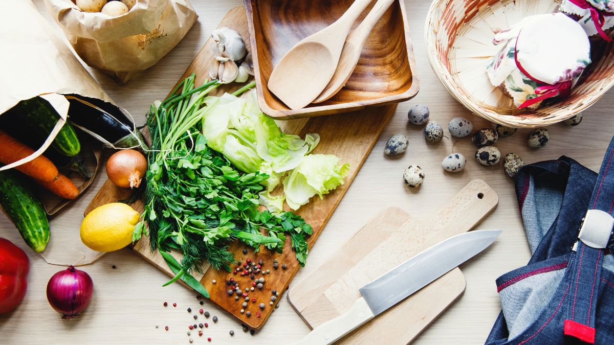 Are You Eating Microplastics With Your Food? 5 Common Kitchen Items ...