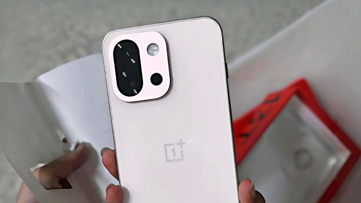 OnePlus 13T Alleged Design Leaked In A Video Online: Hints At A Shift ...