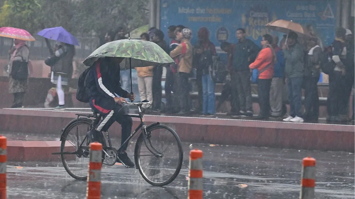 Bengaluru Weather: Rain Returns After Dry Spell, More Showers Expected Over Next Few Days; Check ...