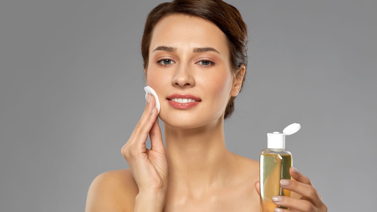 5 Homemade Face Toners To Achieve Hydrated, Clear And Glowing Skin