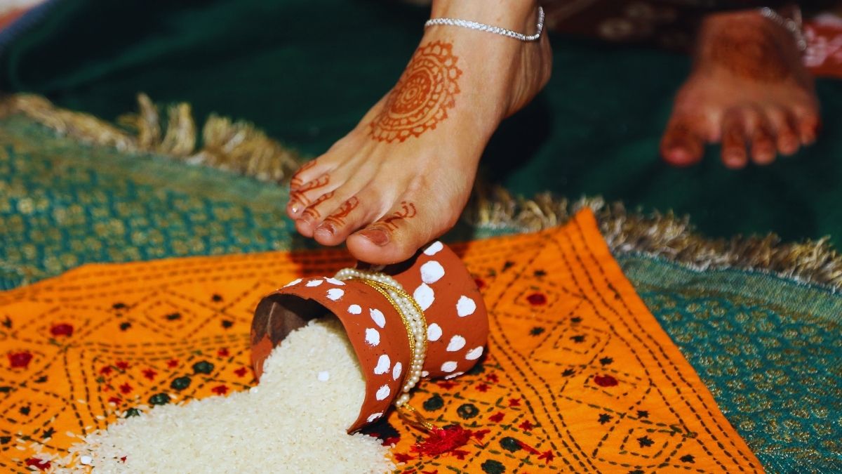 7 Good Luck Omens In Hinduism Believed To Bring Prosperity And ...