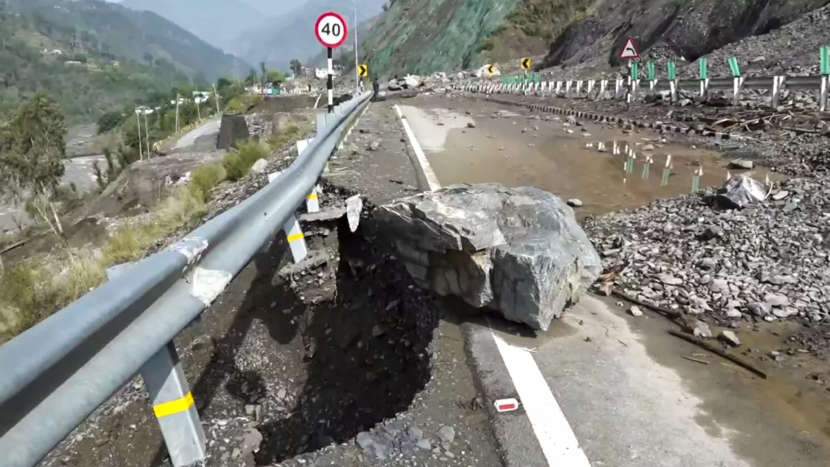 Pahalgam Terror Attack: Jammu-Srinagar Highway Reopens, Special Katra ...