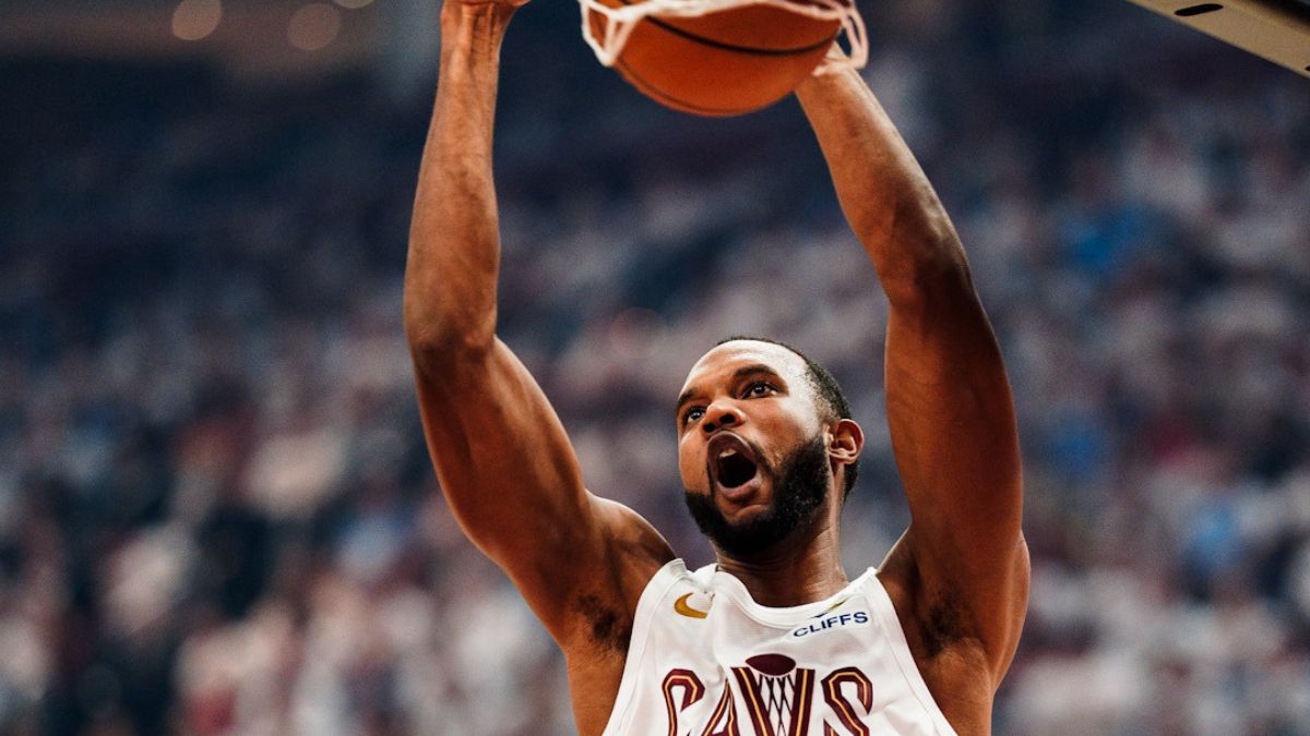 Evan Mobley Wins NBAs’ DPOY: Breaks Records and Bags Millions- Is He ...