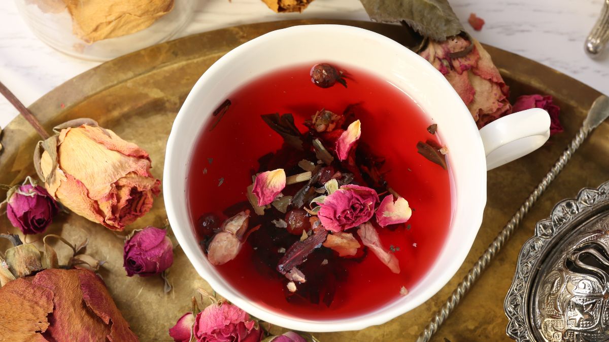 Rose Tea: 4 Remarkable Health Benefits Of This Herbal Infusion