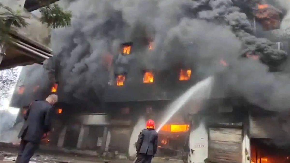 Mumbai Fire: Massive Blaze Erupts In Bhiwandi, Fire Tenders Rushed To ...