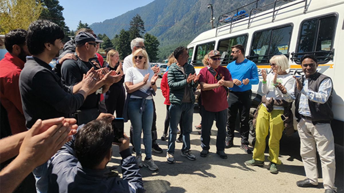 Pahalgam, High-Altitude Spots Reopen As Resilient Tourists Help Revive ...