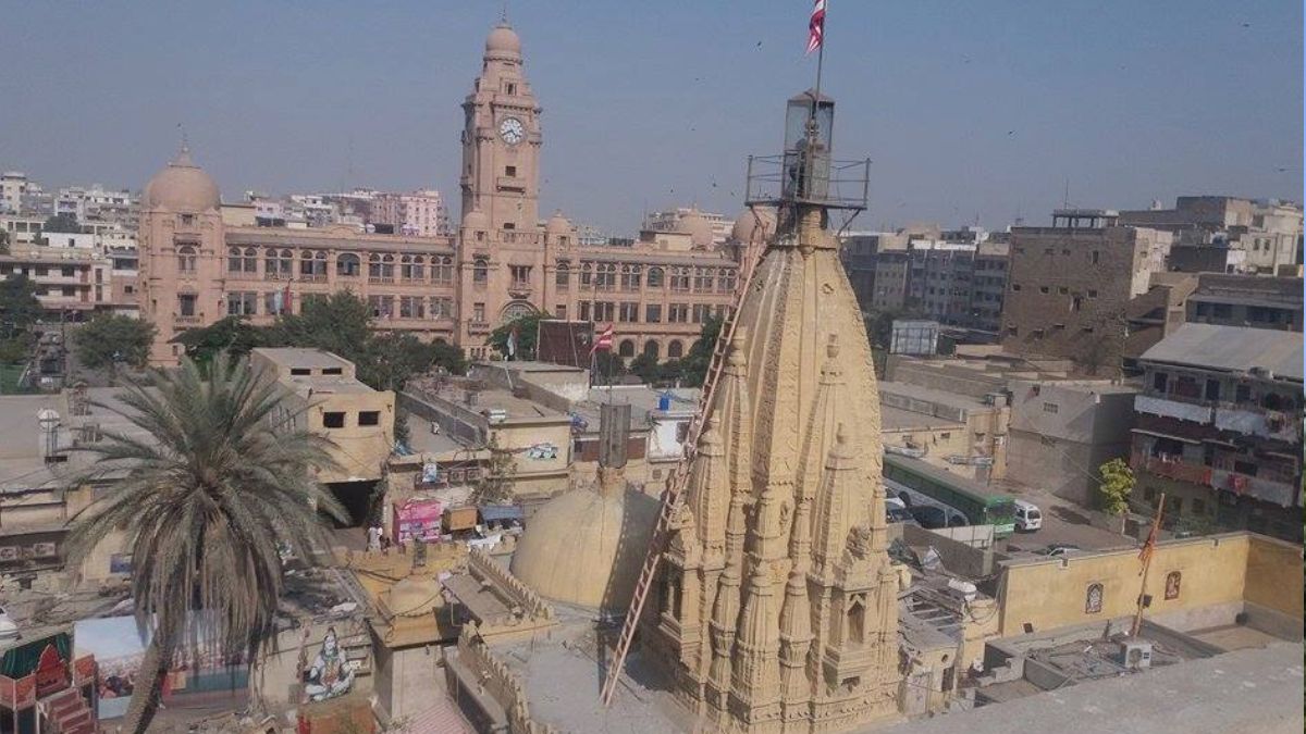 List Of Top 10 Historic Hindu Temples Or Pilgrimage Sites In Pakistan ...