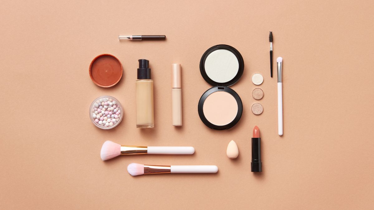 5 Easy Long-Lasting Makeup Tips For Sweat-Proof Summer Look