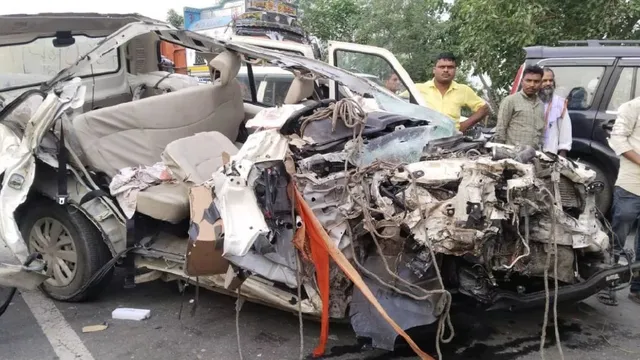 Bihar Road Accident: Three Dead, Two Injured After Truck Collides With ...