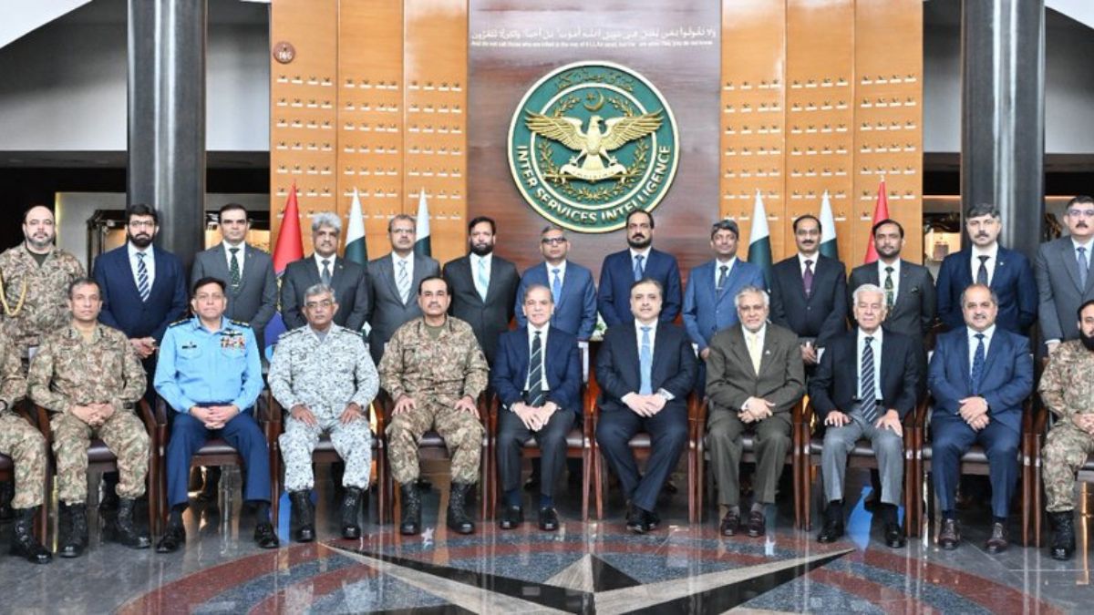 Pakistan PM Sharif Rushes To ISI Headquarters For Urgent Briefing As ...