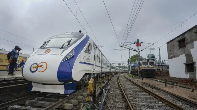Mumbai-Gandhinagar Vande Bharat: Western Railway Adds Three Extra AC Coaches, 85,000 Seats ...