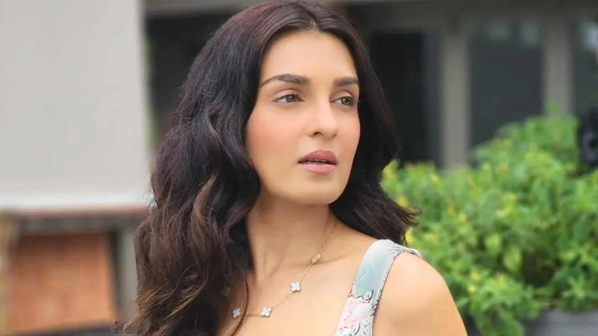 Actress Shiny Doshi Recalls Verbal Abuse By Father At 16: 'He Called Me A...'