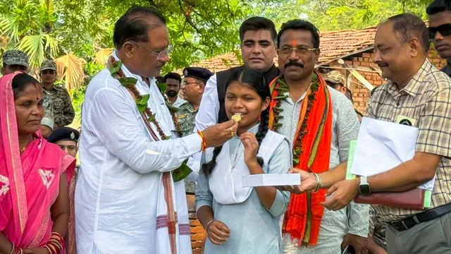Chhattisgarh CM Vishnu Deo Sai Holds Dialogue Under Tree In Remote Bastar
