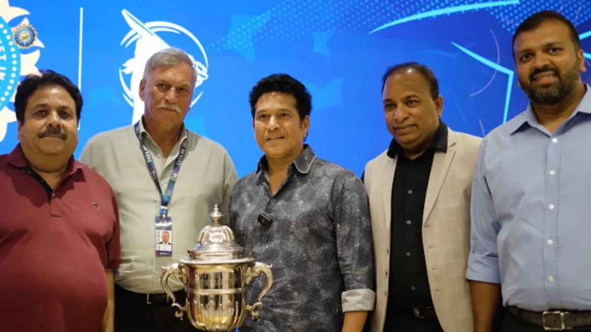 Sachin Tendulkar Unveils 'SRT 100' Board Room Named After Him At BCCI Headquarters | Watch