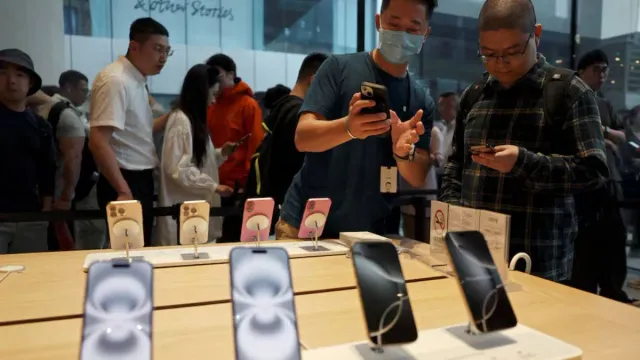 Made In Bengaluru iPhone Soon: Foxconn’s Unit In Devanahalli Nears ...