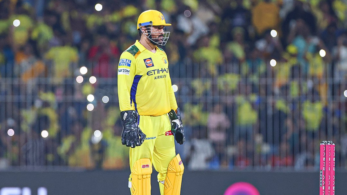 Chennai Super Kings vs Rajasthan Royals: MS Dhoni Smashes His Way To This Elusive Record; Joins ...