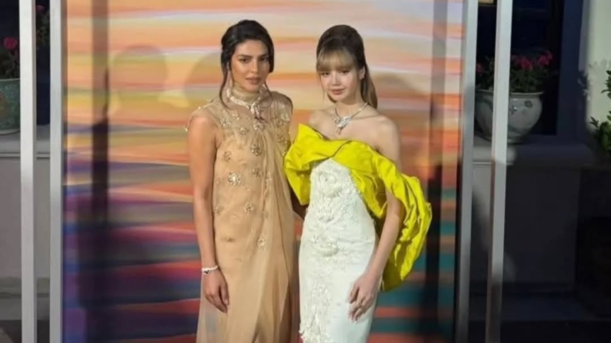 Priyanka Chopra And BLACKPINK Lisa Add Glamour To Bvlgari Event; Leave ...