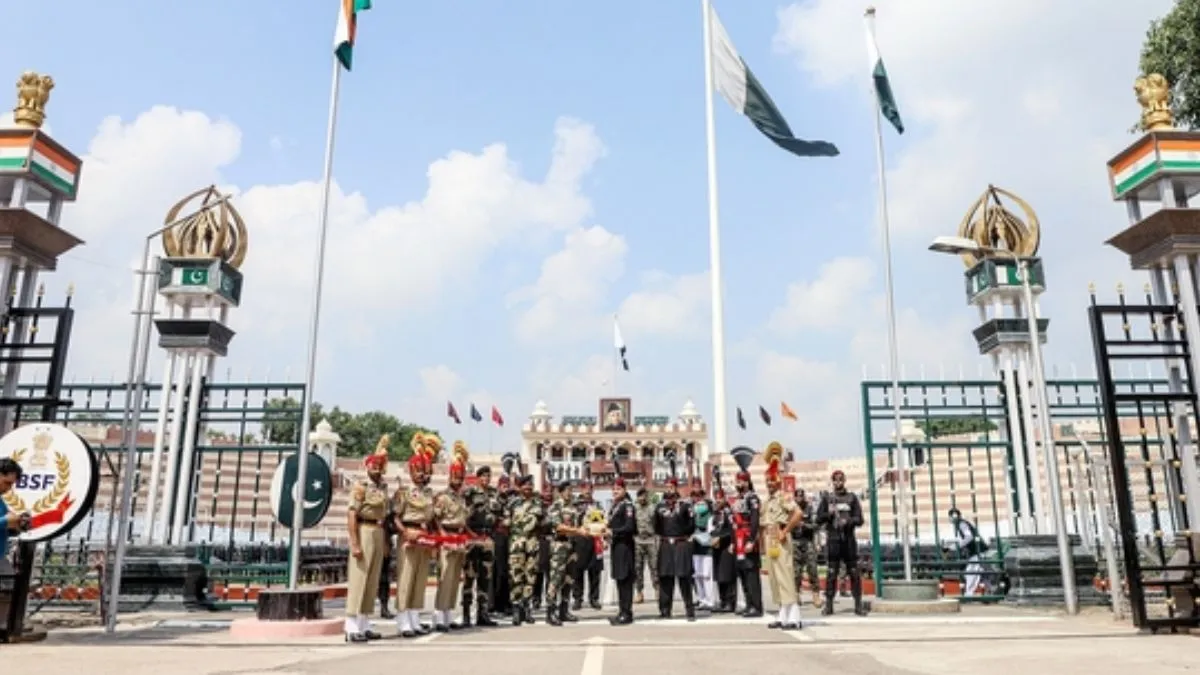 Punjab: BSF To Resume Retreat Ceremony Along Three Pakistan Frontier ...